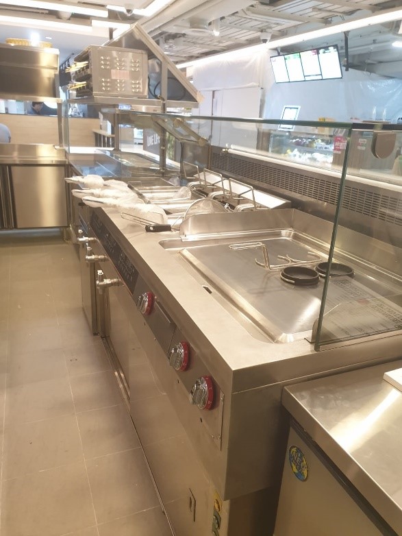 Fusion Counter at Simple Burger - RJ Environment